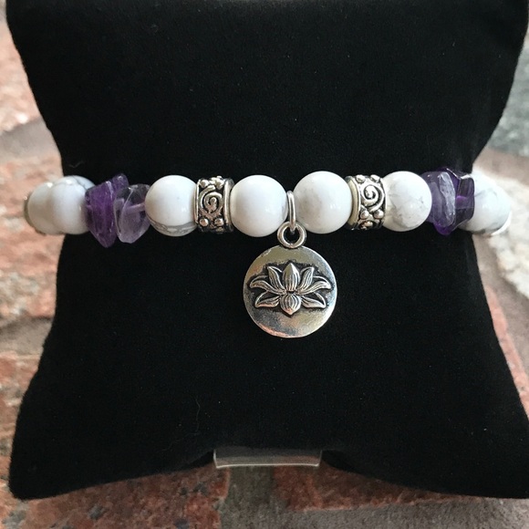 Silverskylight | Jewelry | Amethyst Howlite Lotus Flower Beaded ...